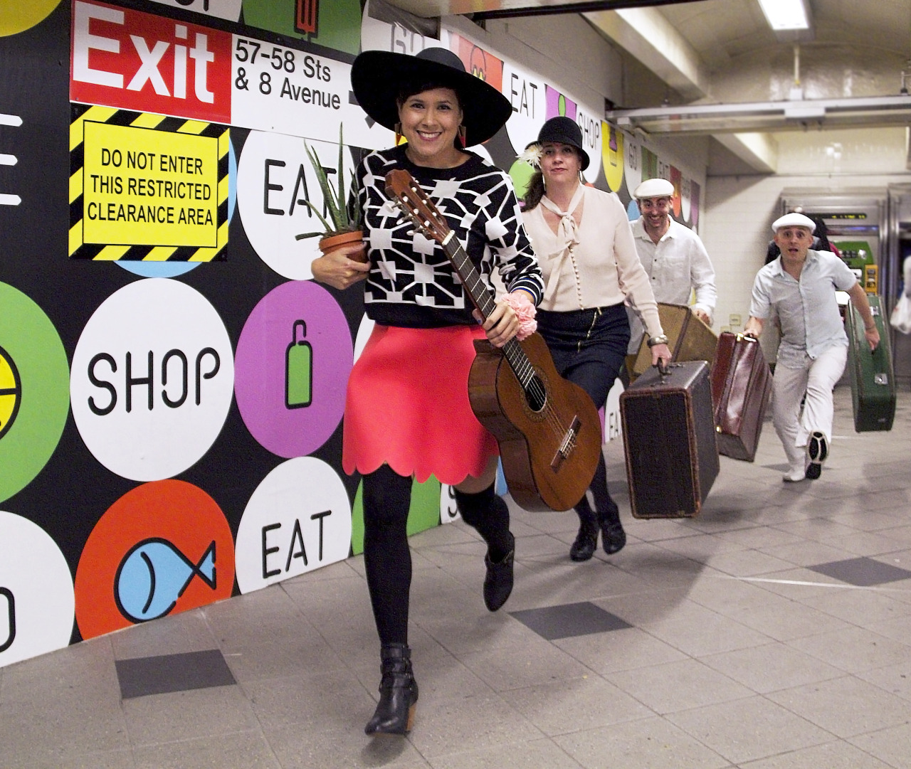 Moona Luna New Bilingual Album P-A-N-O-R-A-M-A | Momma's Bacon